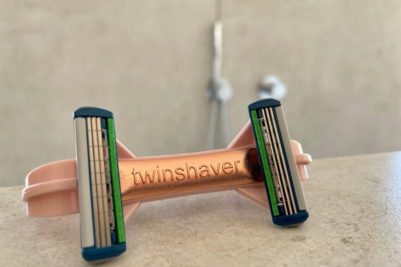 Aparat De Ras Si Barbierit Pentru Cap Si Corp TwinShaver® Cu 4 Rezerve ...